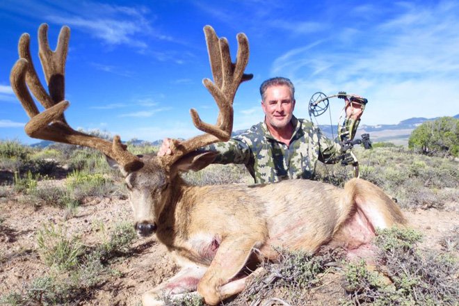 Worlds Biggest Mule Deer Buck